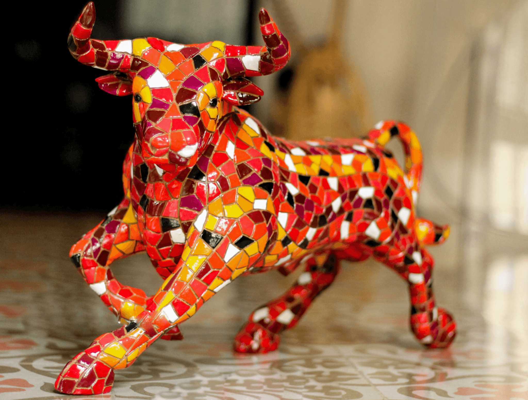 Bull Mosaic Red – MaxxLuxury