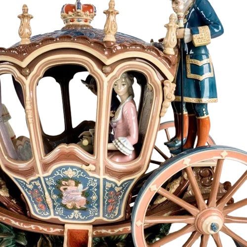 XVIIIth Century Coach – MaxxLuxury